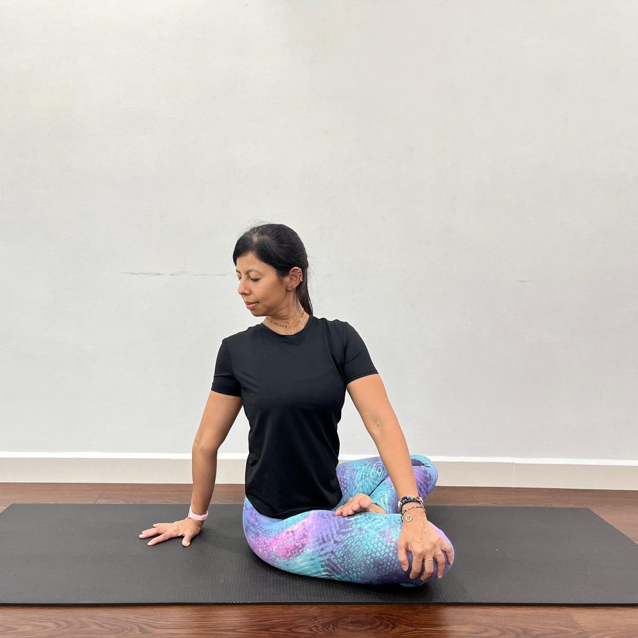GET RID OF UPPER & MID BACK PAIN with these 5 MOVES in 7 DAYS!