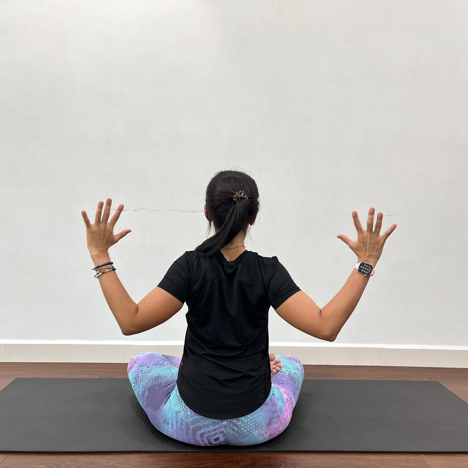 GET RID OF UPPER & MID BACK PAIN with these 5 MOVES in 7 DAYS!