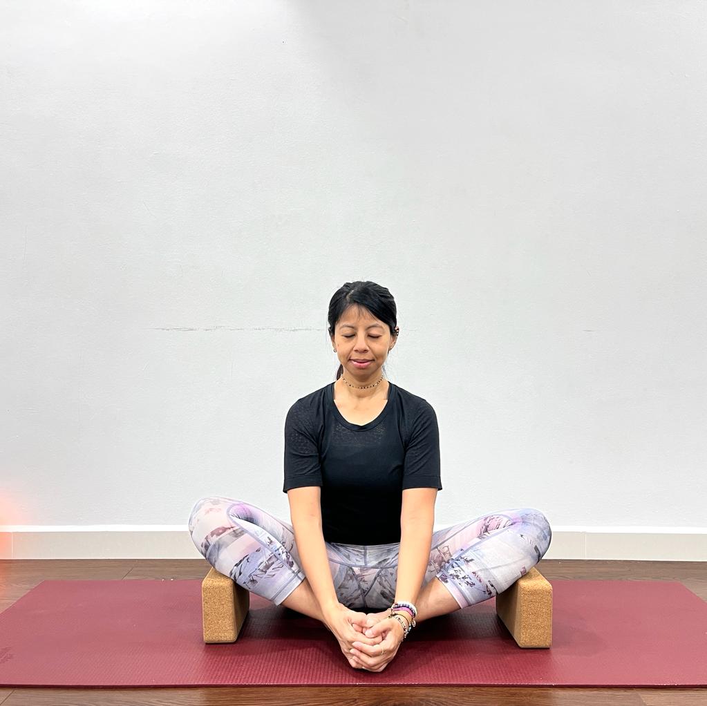 Relieve Hip Pain (for runners) with these 5 MOVES in 7 DAYS!